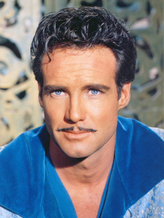 Steve Reeves | Filmek, képek, díjak | Személyiség adatlap | Mafab.hu