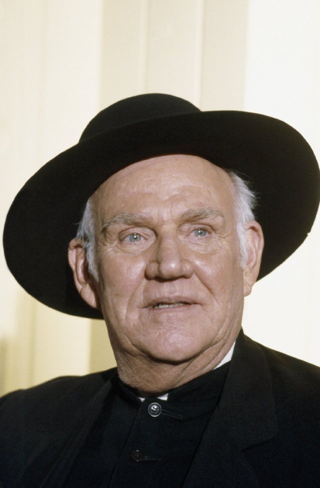 Dabbs Greer | Filmek, képek, díjak | Személyiség adatlap | Mafab.hu