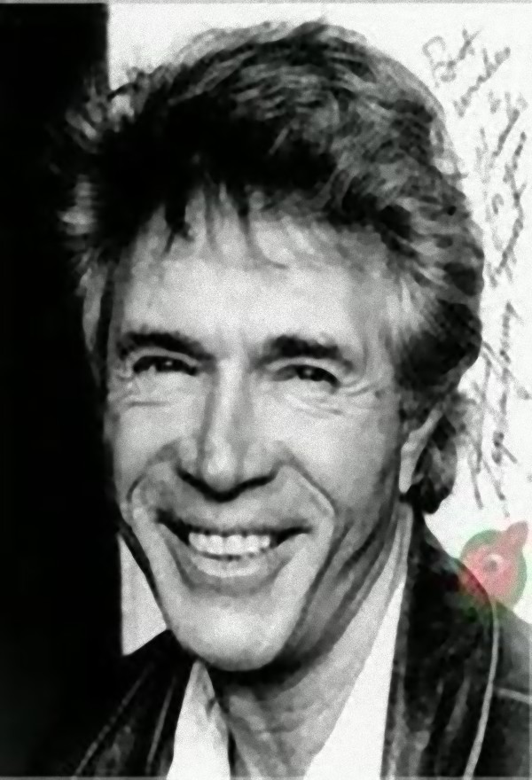 Stephen Young | Filmek, képek, díjak | Személyiség adatlap | Mafab.hu