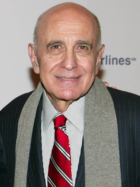 George Morfogen | Filmek, képek, díjak | Személyiség adatlap | Mafab.hu