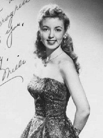 Shirley Mills | Filmek, képek, díjak | Személyiség adatlap | Mafab.hu