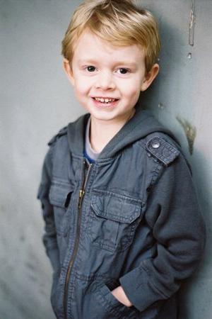 Jakob Davies | Filmek, képek, díjak | Személyiség adatlap | Mafab.hu