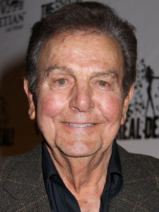 Mike Connors | Filmek, képek, díjak | Személyiség adatlap | Mafab.hu