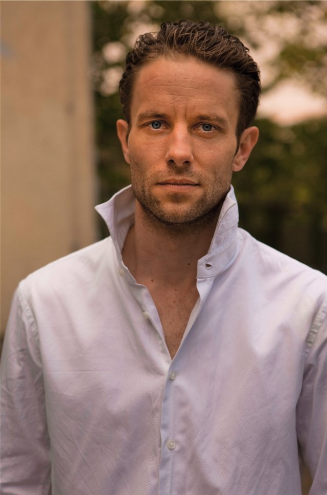 Alexander Sternberg | Filmek, képek, díjak | Személyiség adatlap | Mafab.hu