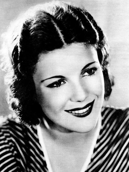 Ruth Hall | Filmek, képek, díjak | Személyiség adatlap | Mafab.hu