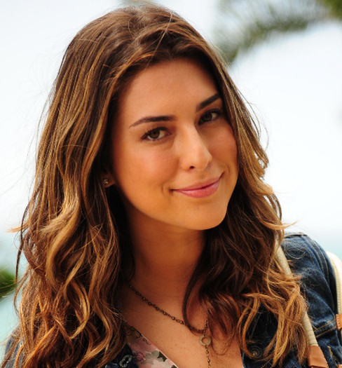 Fernanda Paes Leme | Filmek, képek, díjak | Személyiség adatlap | Mafab.hu