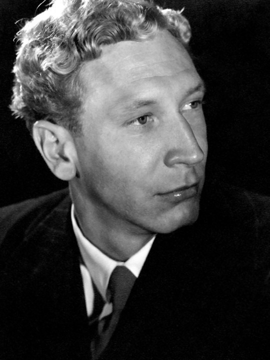 John Van Eyssen | Filmek, képek, díjak | Személyiség adatlap | Mafab.hu