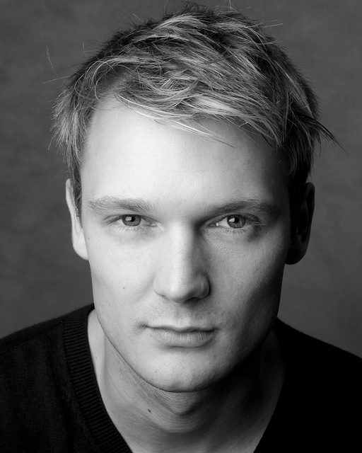 Oliver Kieran-Jones | Filmek, képek, díjak | Személyiség adatlap | Mafab.hu