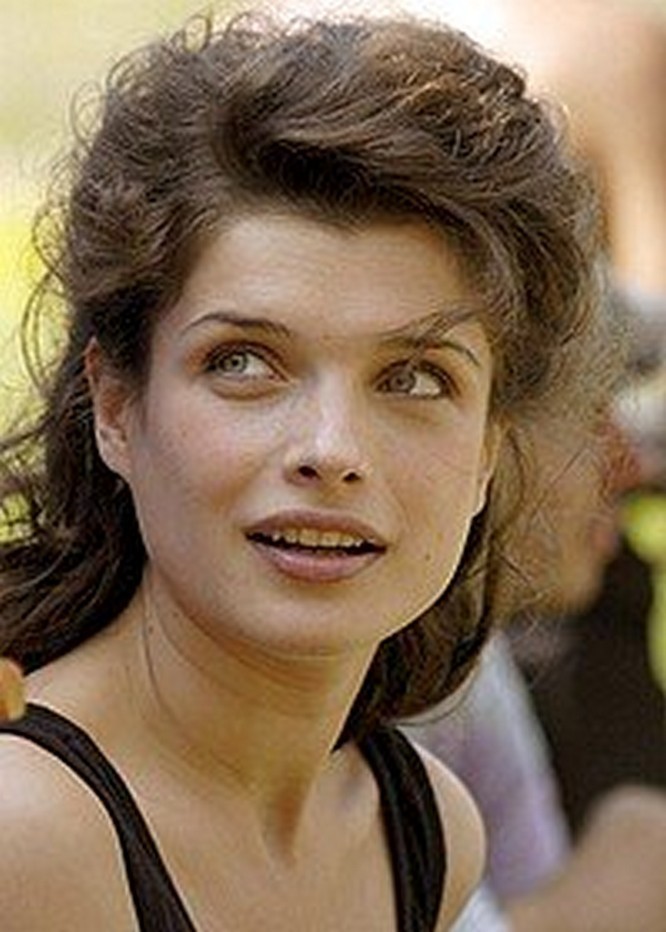 Anna Azarova | Filmek, képek, díjak | Személyiség adatlap | Mafab.hu