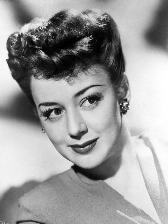 Anne Shirley | Filmek, képek, díjak | Személyiség adatlap | Mafab.hu