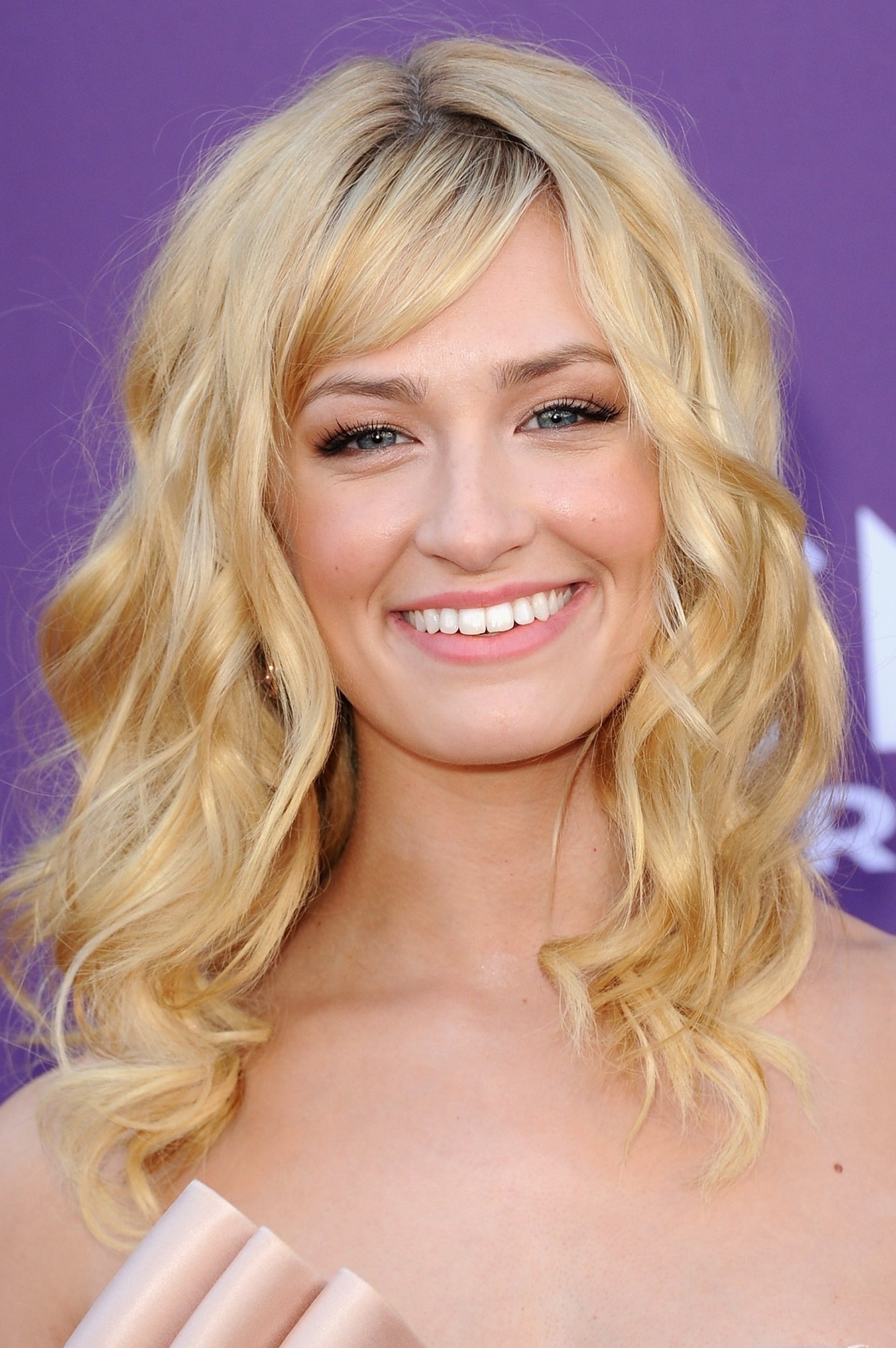 Beth Behrs | Filmek, képek, díjak | Személyiség adatlap | Mafab.hu
