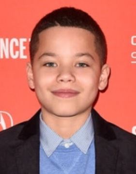 Evan Rosado | Filmek, képek, díjak | Személyiség adatlap | Mafab.hu