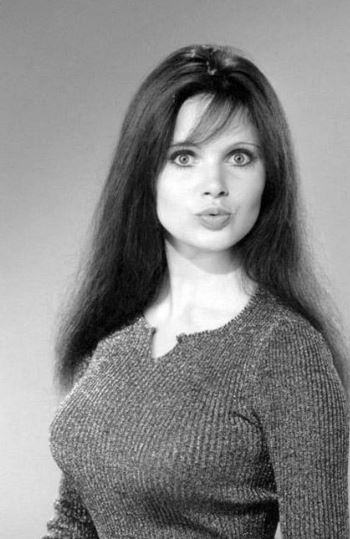 Madeline Smith | Filmek, képek, díjak | Személyiség adatlap | Mafab.hu