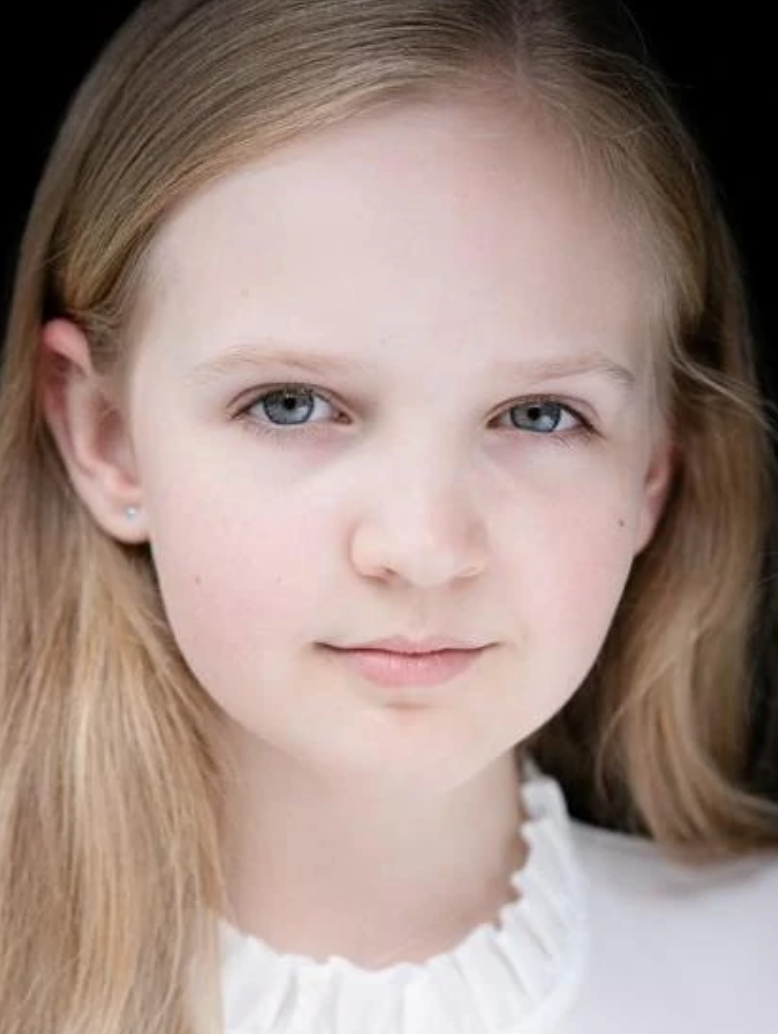 Anya Cooke | Filmek, képek, díjak | Személyiség adatlap | Mafab.hu