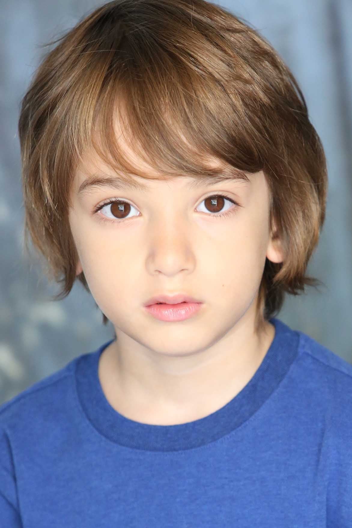 Azhy Robertson | Filmek, képek, díjak | Személyiség adatlap | Mafab.hu