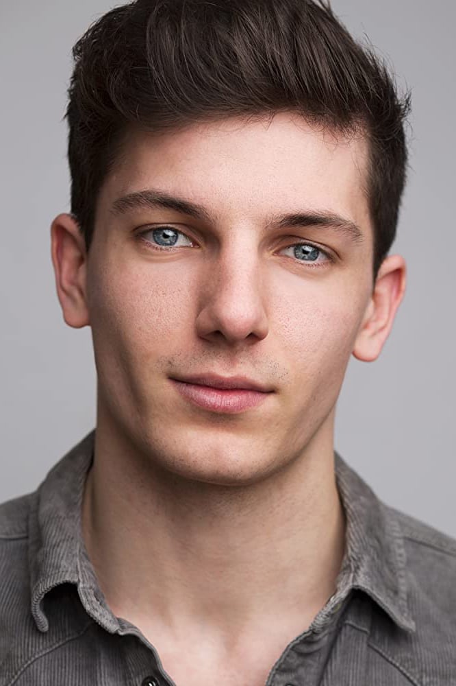 Andrew Cazanave Pin | Filmek, képek, díjak | Személyiség adatlap | Mafab.hu