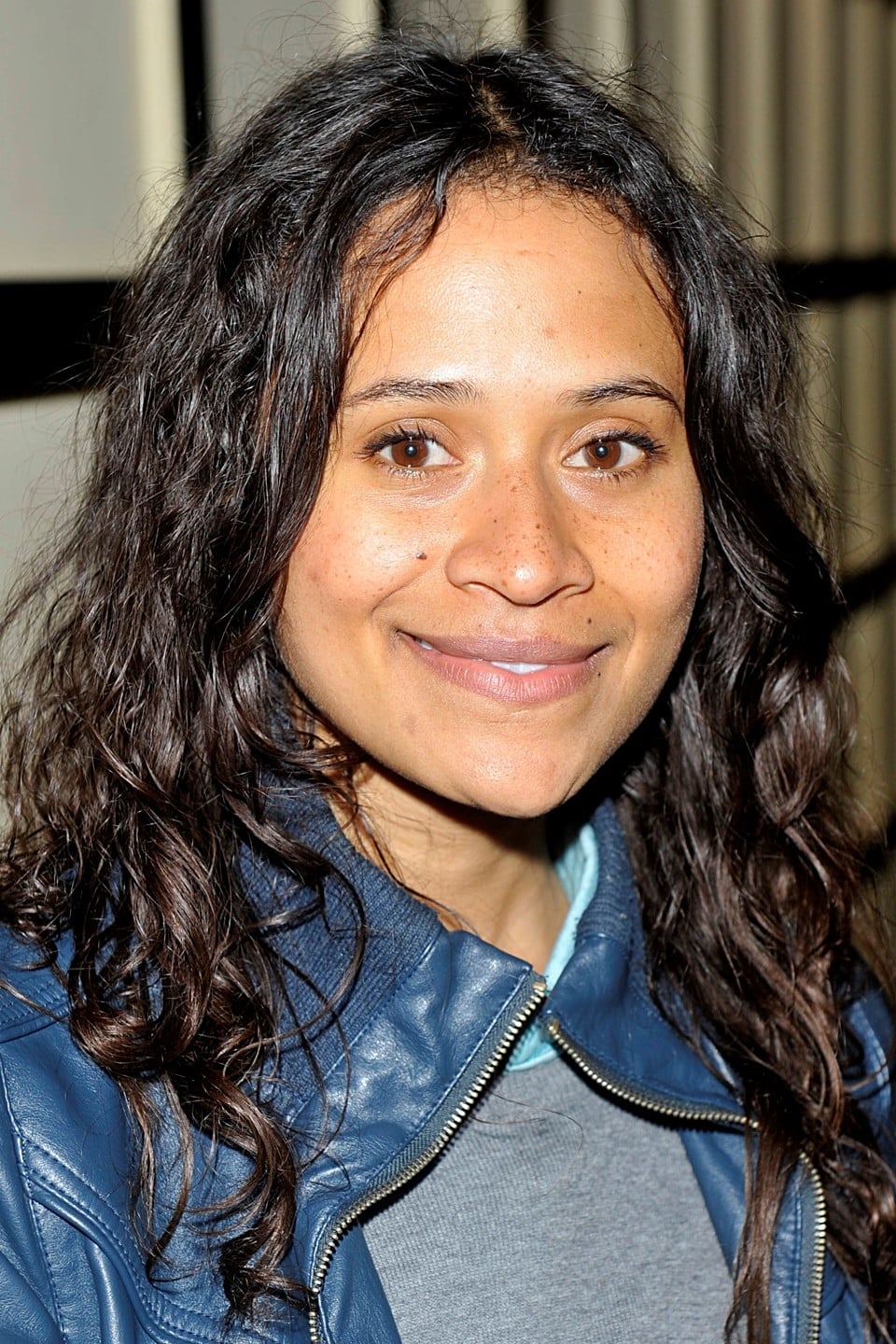 Angel Coulby | Filmek, képek, díjak | Személyiség adatlap | Mafab.hu