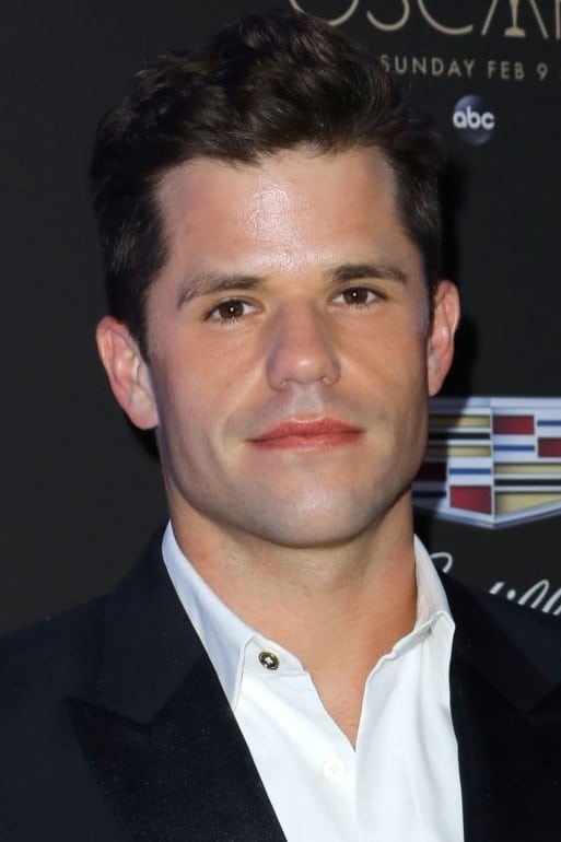 Charlie Carver | Filmek, képek, díjak | Személyiség adatlap | Mafab.hu