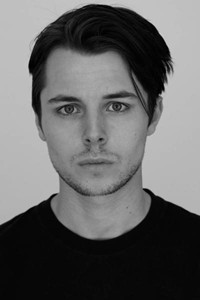 Max Fowler | Filmek, képek, díjak | Személyiség adatlap | Mafab.hu