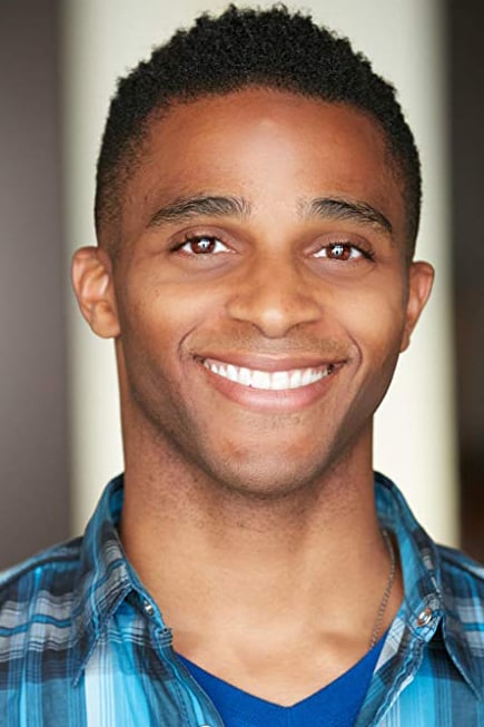 Blake Young-Fountain | Filmek, képek, díjak | Személyiség adatlap ...