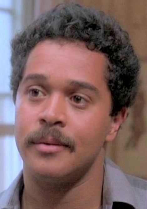 Joe Gonzalez | Filmek, képek, díjak | Személyiség adatlap | Mafab.hu