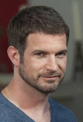 Simon Böer | Filmek, képek, díjak | Személyiség adatlap | Mafab.hu