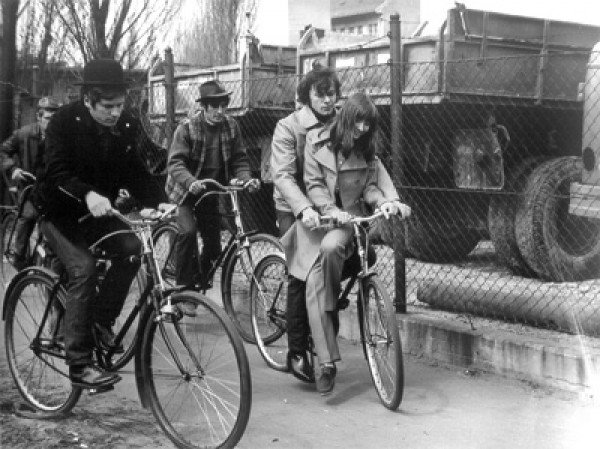 Szép Leányok Ne Sírjatok Film 1970 Kritikák Videók Szereplők